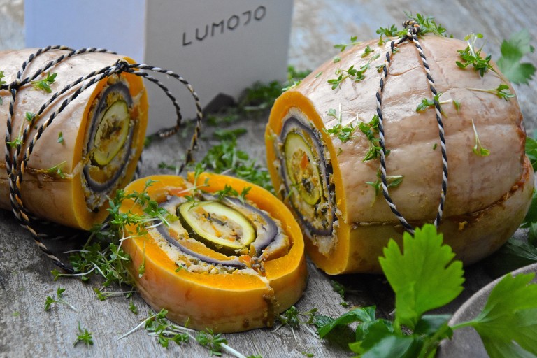Festive honey-baked butternut roulade - FoodDeco.nl